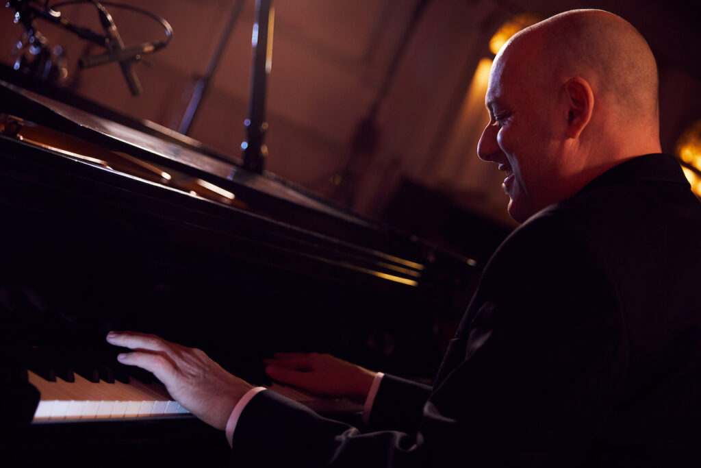 Pianist Ron Poster – Music Management