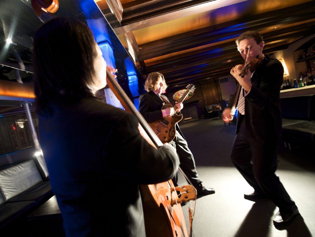 International String Trio – Music Management